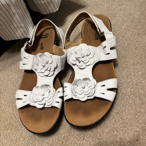 Clarks | Shoes | Clarks White Floral Sandals For Everyday Comfort ...
